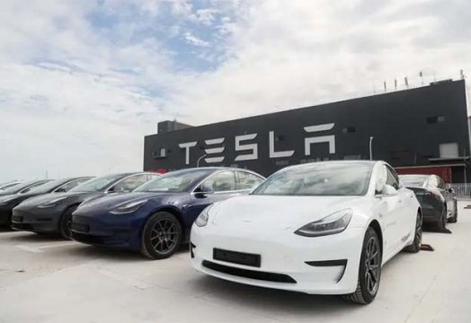 Tesla Semi Enters Mass Production: Specs, Price and Range