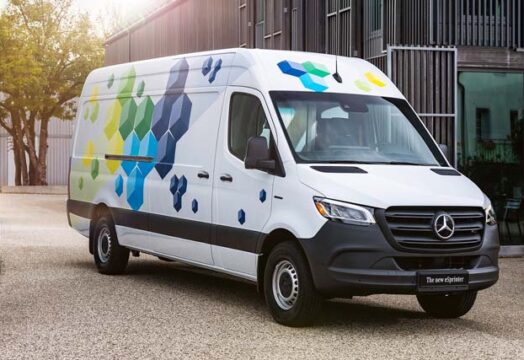 Royal Mail Trials LEVC VN5 Electric Van For Parcel And Letter Deliveries