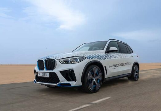 BMW iX5 Hydrogen: New Flat Tank Tech Delivers 750 km Range