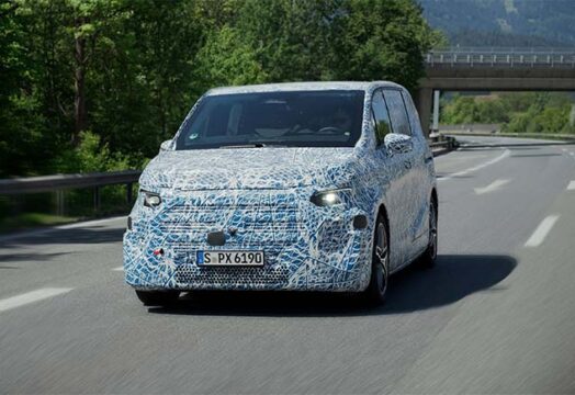 Mercedes-Benz Begins Production VLE Electric Luxury Van