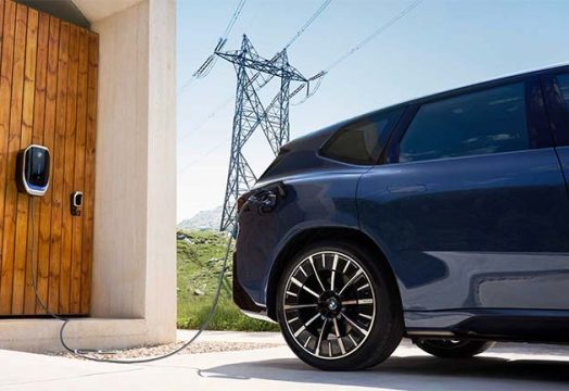 BMW and MINI Drivers Get 20% Off IONNA Charging
