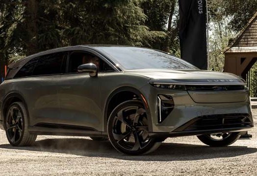 Lucid Gravity Gains Hands-Free Driving, Smarter Navigation and Charging ...