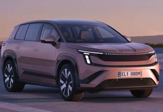 Renault 4 E-Tech Electric Completes 1,000-Mile UK Solar-Powered Journey